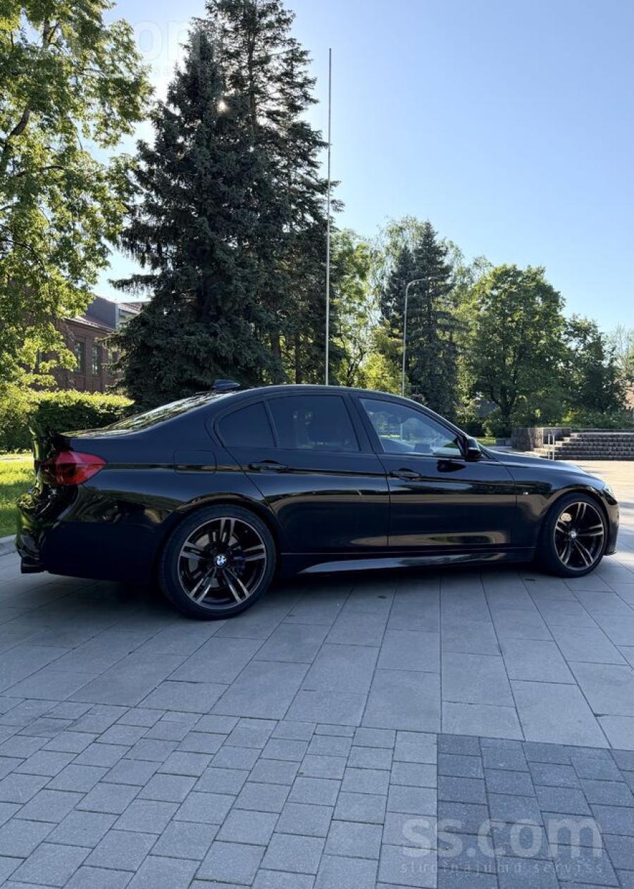 Melns BMW 330 2017 Jēkabpils, ar dzinēja tilpumu 3.00 L un nobraukumu 293 tūkst. km par 16000 €, foto 4 vietnē AUTOMOTO.COM.LV