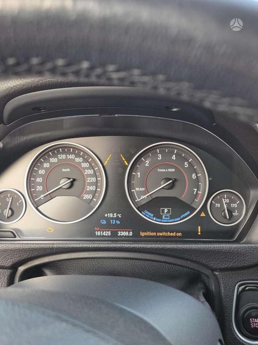 Melns BMW 330 2017 Viļņa, ar dzinēja tilpumu 2.00 L un nobraukumu 161 tūkst. km par 14000 €, foto 9 vietnē AUTOMOTO.COM.LV