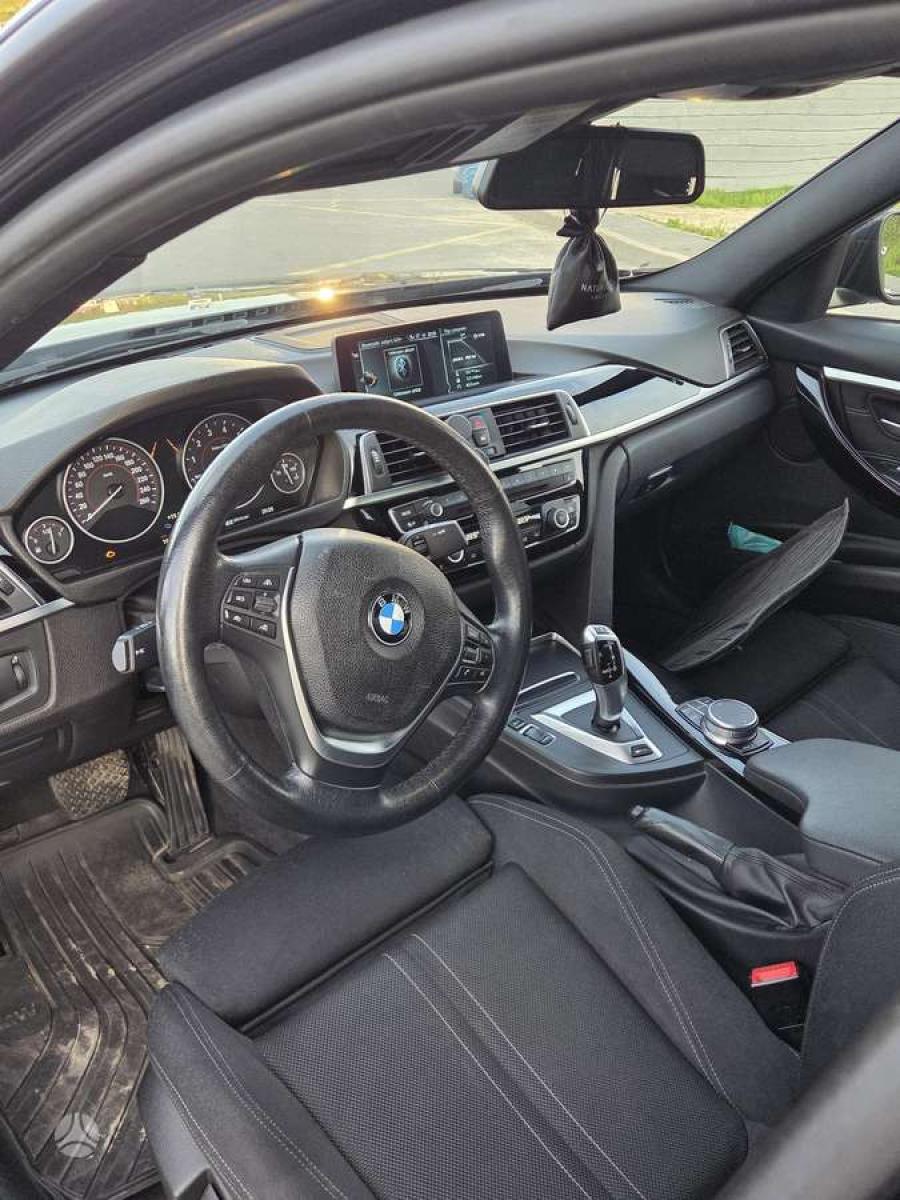 Melns BMW 330 2017 Viļņa, ar dzinēja tilpumu 2.00 L un nobraukumu 161 tūkst. km par 14000 €, foto 10 vietnē AUTOMOTO.COM.LV