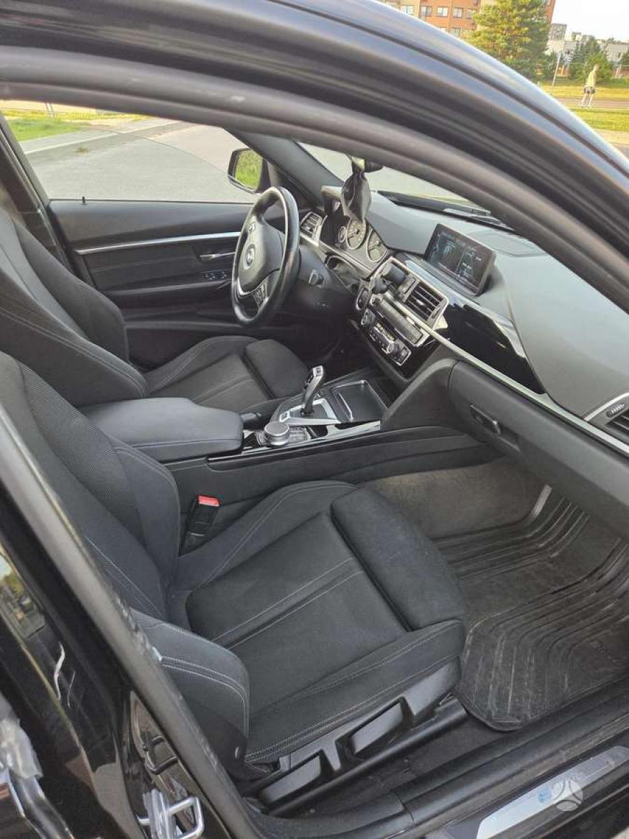 Melns BMW 330 2017 Viļņa, ar dzinēja tilpumu 2.00 L un nobraukumu 161 tūkst. km par 14000 €, foto 13 vietnē AUTOMOTO.COM.LV