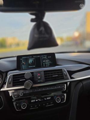 Melns BMW 330 2017 Viļņa, ar dzinēja tilpumu 2.00 L un nobraukumu 161 tūkst. km par 14000 €, foto 14 vietnē AUTOMOTO.COM.LV