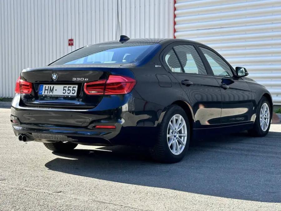 Melns BMW 330 2018 Rīga, ar dzinēja tilpumu 2.00 L un nobraukumu 92 tūkst. km par 18000 €, foto 6 vietnē AUTOMOTO.COM.LV
