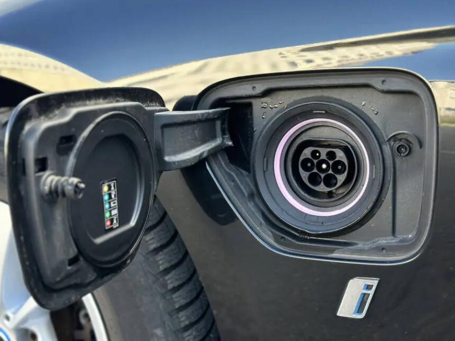 Melns BMW 330 2018 Rīga, ar dzinēja tilpumu 2.00 L un nobraukumu 92 tūkst. km par 18000 €, foto 12 vietnē AUTOMOTO.COM.LV