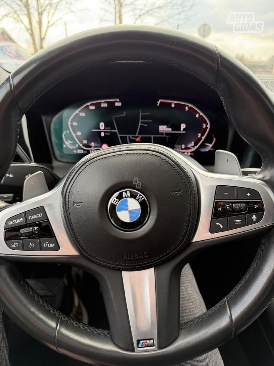 Black BMW 330 2019 in Trakai, with an engine capacity of 2.00 L and mileage of 154 thousand km for 24000 €, photo 9 on AUTOMOTO.COM.LV