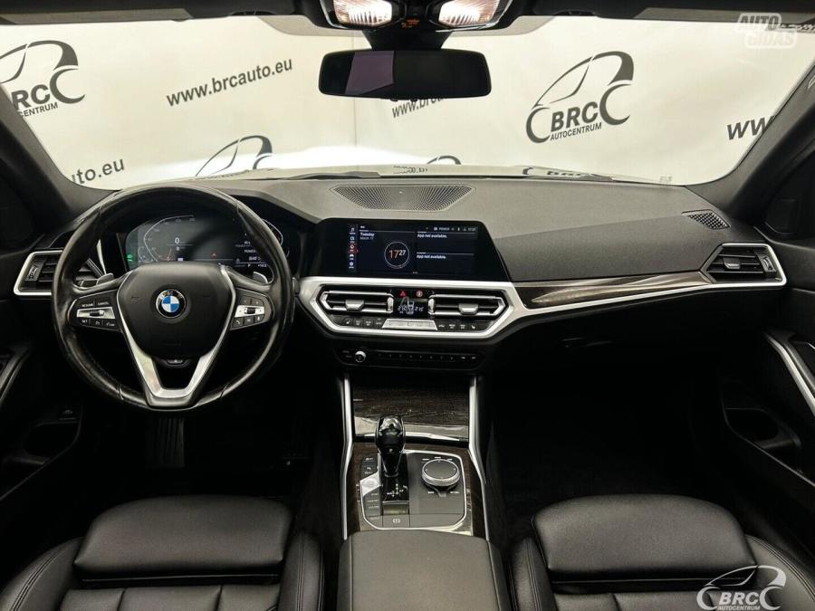 Black BMW 330 2019 in Avizieniai, with an engine capacity of 2.00 L and mileage of 104 thousand km for 22900 €, photo 3 on AUTOMOTO.COM.LV