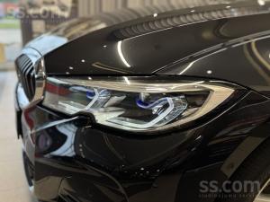 Black BMW 330 2019 in Riga, with an engine capacity of 2.00 L and mileage of 98 thousand km for 26995 €, photo 10 on AUTOMOTO.COM.LV