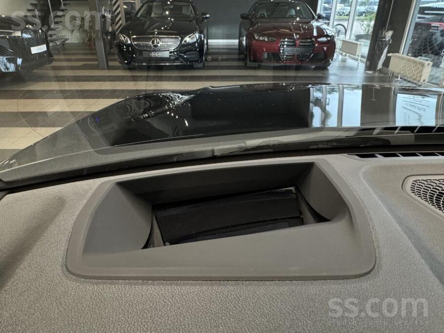 Black BMW 330 2019 in Riga, with an engine capacity of 2.00 L and mileage of 98 thousand km for 26995 €, photo 27 on AUTOMOTO.COM.LV