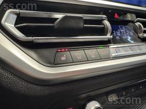 Black BMW 330 2019 in Riga, with an engine capacity of 2.00 L and mileage of 98 thousand km for 26995 €, photo 36 on AUTOMOTO.COM.LV