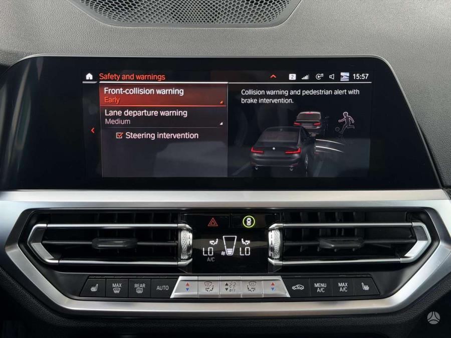 Black BMW 330 2019 in Vilnius, with an engine capacity of 2.00 L and mileage of 56 thousand km for 27600 €, photo 45 on AUTOMOTO.COM.LV
