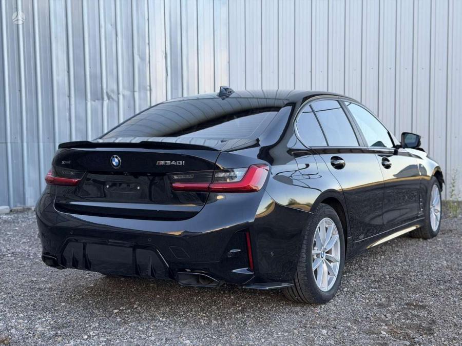 Black BMW 330 2019 in Kaunas, with an engine capacity of 2.00 L and mileage of 85 thousand km for 16300 €, photo 5 on AUTOMOTO.COM.LV