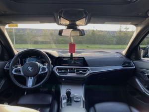 Black BMW 330 2019 in Kaunas, with an engine capacity of 2.00 L and mileage of 100 thousand km for 27300 €, photo 9 on AUTOMOTO.COM.LV