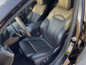 Black BMW 330 2019 in Kaunas, with an engine capacity of 2.00 L and mileage of 100 thousand km for 27300 €, photo 12 on AUTOMOTO.COM.LV