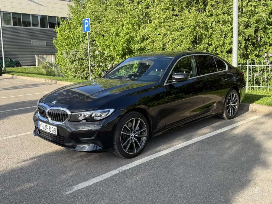 Melns BMW 330 2019 Viļņa, ar dzinēja tilpumu 2.00 L un nobraukumu 106 tūkst. km par 20400 €, foto 1 vietnē AUTOMOTO.COM.LV