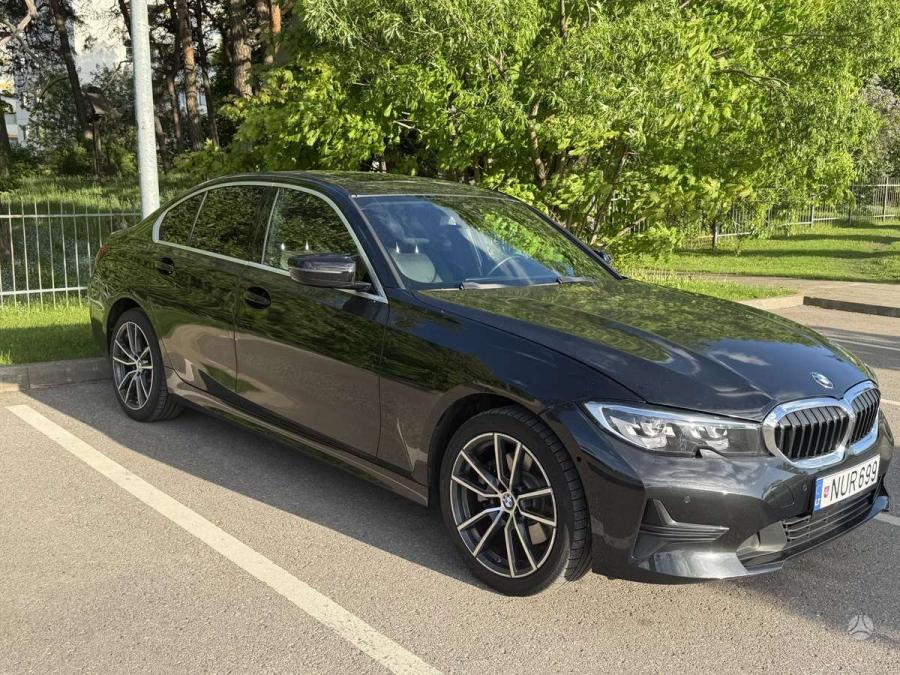 Melns BMW 330 2019 Viļņa, ar dzinēja tilpumu 2.00 L un nobraukumu 106 tūkst. km par 20400 €, foto 3 vietnē AUTOMOTO.COM.LV