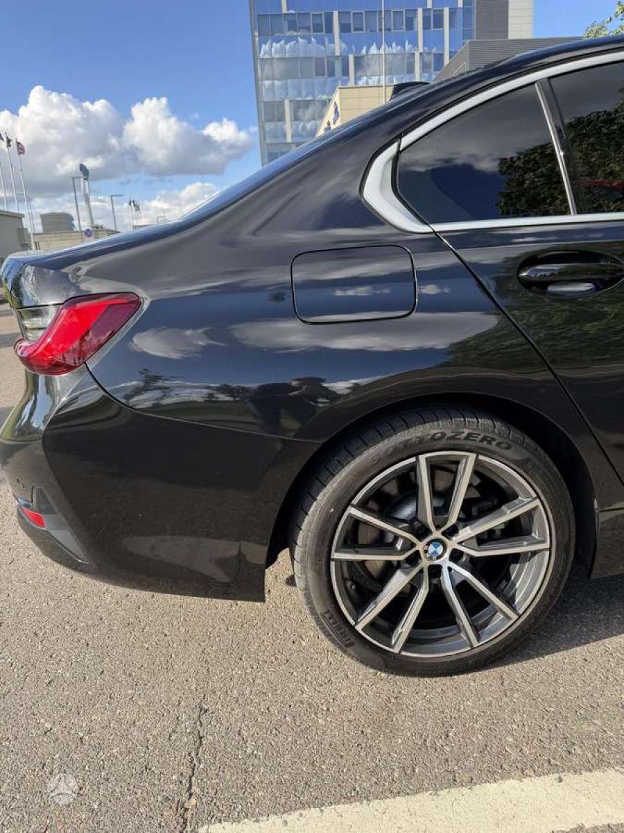 Melns BMW 330 2019 Viļņa, ar dzinēja tilpumu 2.00 L un nobraukumu 106 tūkst. km par 20400 €, foto 10 vietnē AUTOMOTO.COM.LV