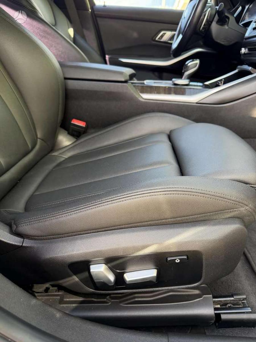 Melns BMW 330 2019 Viļņa, ar dzinēja tilpumu 2.00 L un nobraukumu 106 tūkst. km par 20400 €, foto 14 vietnē AUTOMOTO.COM.LV