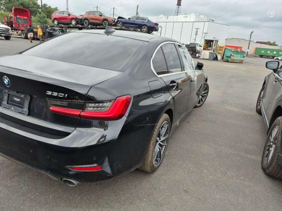 Melns BMW 330 2019 Klaipėda, ar dzinēja tilpumu 2.00 L un nobraukumu 130 tūkst. km par 9800 €, foto 4 vietnē AUTOMOTO.COM.LV