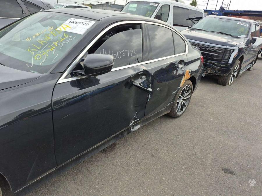 Melns BMW 330 2019 Klaipėda, ar dzinēja tilpumu 2.00 L un nobraukumu 130 tūkst. km par 9800 €, foto 8 vietnē AUTOMOTO.COM.LV