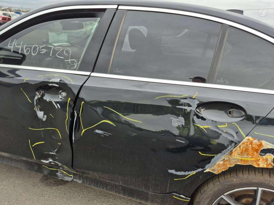 Melns BMW 330 2019 Klaipėda, ar dzinēja tilpumu 2.00 L un nobraukumu 130 tūkst. km par 9800 €, foto 11 vietnē AUTOMOTO.COM.LV