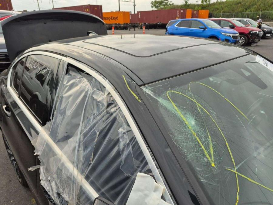 Melns BMW 330 2019 Klaipėda, ar dzinēja tilpumu 2.00 L un nobraukumu 130 tūkst. km par 9800 €, foto 12 vietnē AUTOMOTO.COM.LV