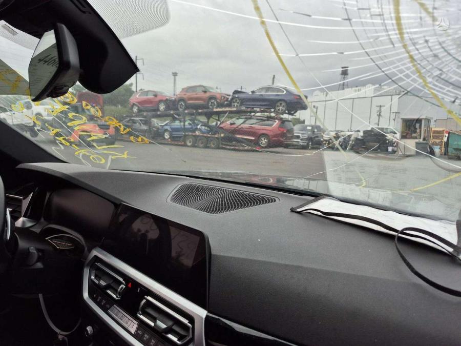 Melns BMW 330 2019 Klaipėda, ar dzinēja tilpumu 2.00 L un nobraukumu 130 tūkst. km par 9800 €, foto 18 vietnē AUTOMOTO.COM.LV