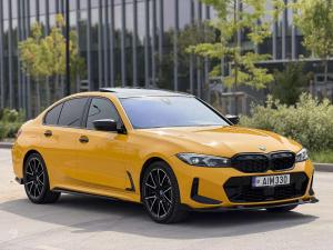 Melns BMW 330 2019 Viļņa, ar dzinēja tilpumu 2.00 L un nobraukumu 57 tūkst. km par 27000 €, foto  vietnē AUTOMOTO.COM.LV