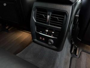 Melns BMW 330 2019 Viļņa, ar dzinēja tilpumu 2.00 L un nobraukumu 57 tūkst. km par 27000 €, foto 50 vietnē AUTOMOTO.COM.LV