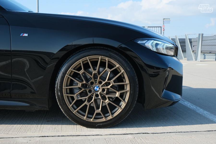 Melns BMW 330 2019 Kauņa, ar dzinēja tilpumu 2.00 L un nobraukumu 58 tūkst. km par 27900 €, foto 4 vietnē AUTOMOTO.COM.LV