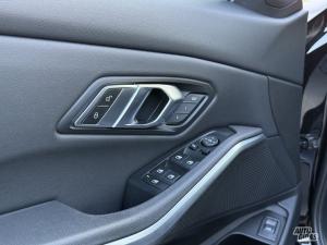 Melns BMW 330 2019 Kauņa, ar dzinēja tilpumu 2.00 L un nobraukumu 58 tūkst. km par 27900 €, foto 26 vietnē AUTOMOTO.COM.LV