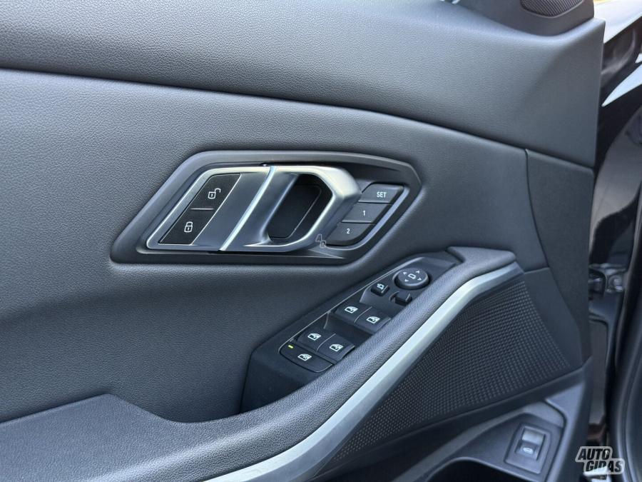 Melns BMW 330 2019 Kauņa, ar dzinēja tilpumu 2.00 L un nobraukumu 58 tūkst. km par 27900 €, foto 26 vietnē AUTOMOTO.COM.LV