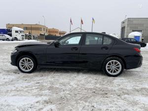 Melns BMW 330 2020 Kauņa, ar dzinēja tilpumu 2.00 L un nobraukumu 68 tūkst. km par 8800 €, foto  vietnē AUTOMOTO.COM.LV