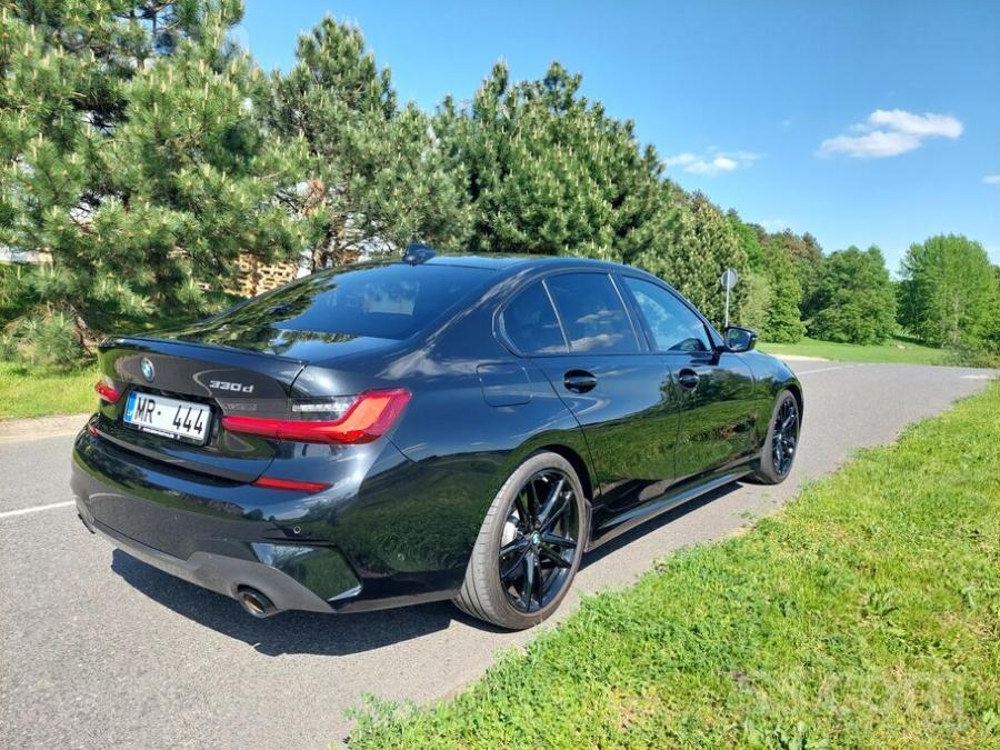 Melns BMW 330 2020 Ogre, ar dzinēja tilpumu 3.00 L un nobraukumu 78 tūkst. km par 36000 €, foto 3 vietnē AUTOMOTO.COM.LV