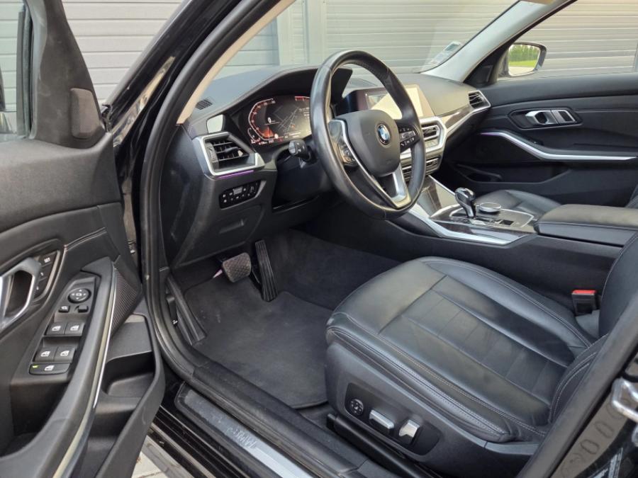 Melns BMW 330 2020 Rīga, ar dzinēja tilpumu 3.00 L un nobraukumu 180 tūkst. km par 22900 €, foto 16 vietnē AUTOMOTO.COM.LV