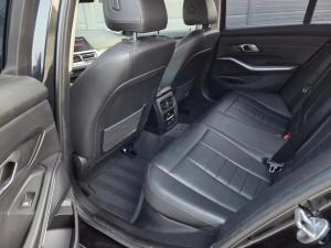 Melns BMW 330 2020 Jelgava, ar dzinēja tilpumu 3.00 L un nobraukumu 180 tūkst. km par 22900 €, foto 11 vietnē AUTOMOTO.COM.LV