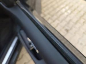 Melns BMW 330 2020 Jelgava, ar dzinēja tilpumu 3.00 L un nobraukumu 180 tūkst. km par 22900 €, foto 14 vietnē AUTOMOTO.COM.LV