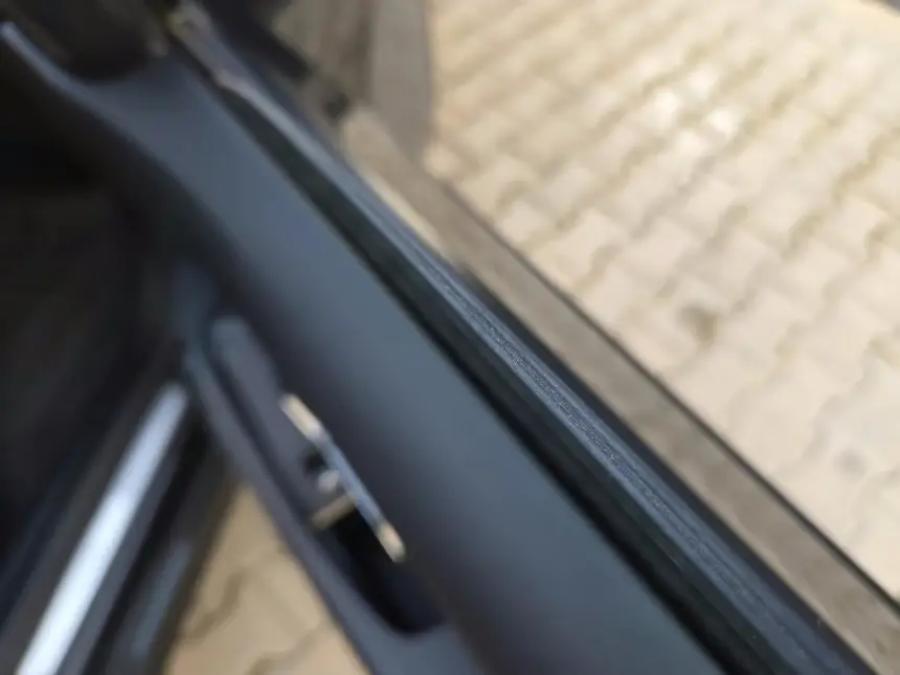 Melns BMW 330 2020 Jelgava, ar dzinēja tilpumu 3.00 L un nobraukumu 180 tūkst. km par 22900 €, foto 14 vietnē AUTOMOTO.COM.LV
