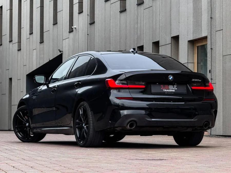 Melns BMW 330 2020 Rīga, ar dzinēja tilpumu 2.00 L un nobraukumu 149 tūkst. km par 24300 €, foto 3 vietnē AUTOMOTO.COM.LV
