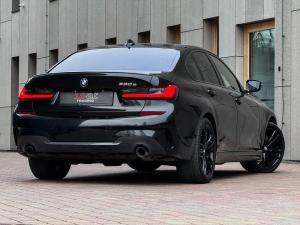 Melns BMW 330 2020 Rīga, ar dzinēja tilpumu 2.00 L un nobraukumu 149 tūkst. km par 24300 €, foto 5 vietnē AUTOMOTO.COM.LV