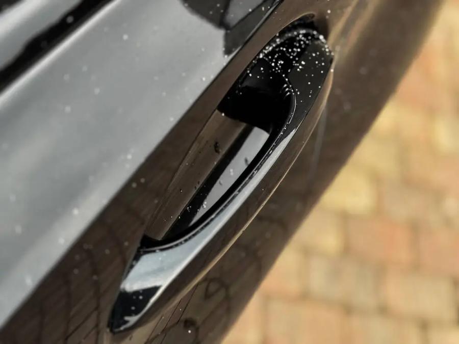 Melns BMW 330 2020 Rīga, ar dzinēja tilpumu 2.00 L un nobraukumu 149 tūkst. km par 24300 €, foto 28 vietnē AUTOMOTO.COM.LV