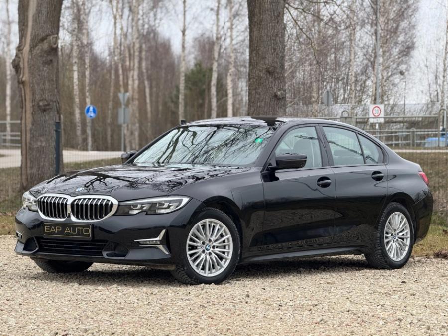 Black BMW 330 2020 in Riga, with an engine capacity of 3.00 L and mileage of 181 thousand km for 23500 €, photo 7 on AUTOMOTO.COM.LV