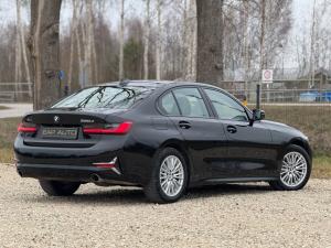 Black BMW 330 2020 in Riga, with an engine capacity of 3.00 L and mileage of 181 thousand km for 23500 €, photo 10 on AUTOMOTO.COM.LV