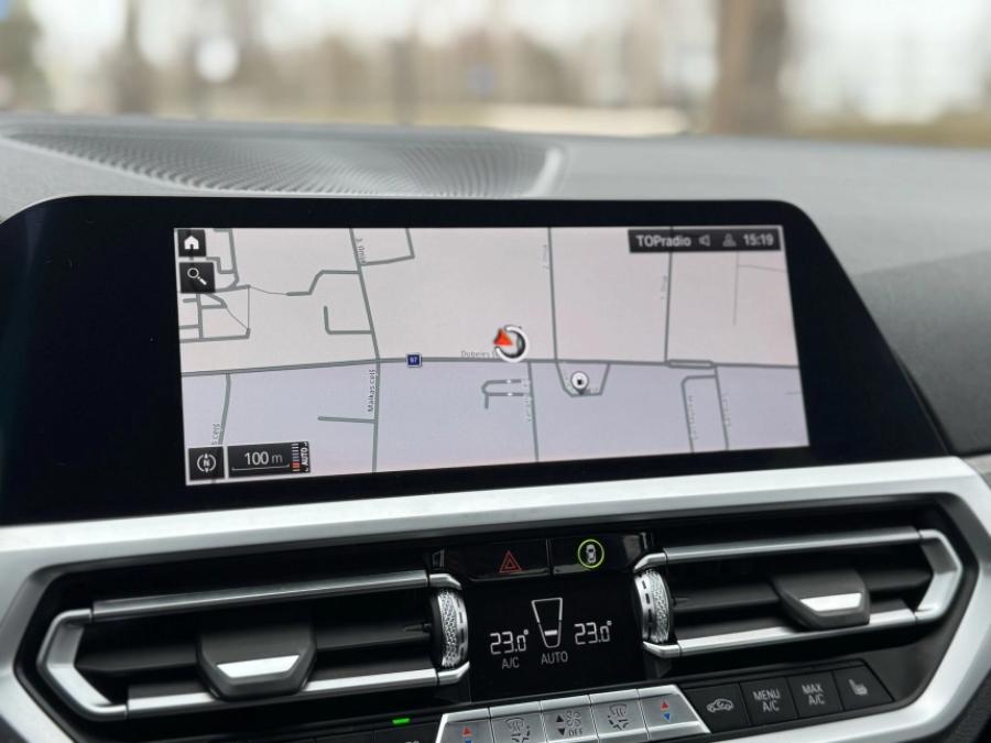 Black BMW 330 2020 in Riga, with an engine capacity of 3.00 L and mileage of 181 thousand km for 23500 €, photo 16 on AUTOMOTO.COM.LV