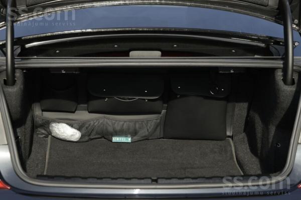 Black BMW 330 2020 in Riga, with an engine capacity of 2.00 L and mileage of 98 thousand km for 31700 €, photo 9 on AUTOMOTO.COM.LV