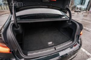 Black BMW 330 2020 in Tallinn, with an engine capacity of 2.00 L and mileage of 80 thousand km for 25000 €, photo 8 on AUTOMOTO.COM.LV