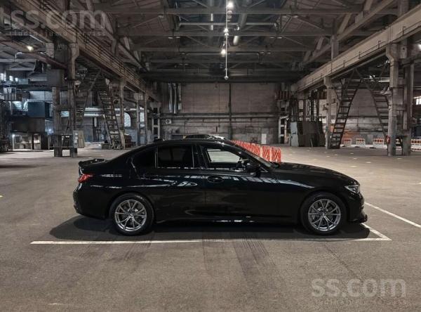 Melns BMW 330 2020 Tallina, ar dzinēja tilpumu 2.00 L un nobraukumu 80 tūkst. km par 25000 €, foto 3 vietnē AUTOMOTO.COM.LV
