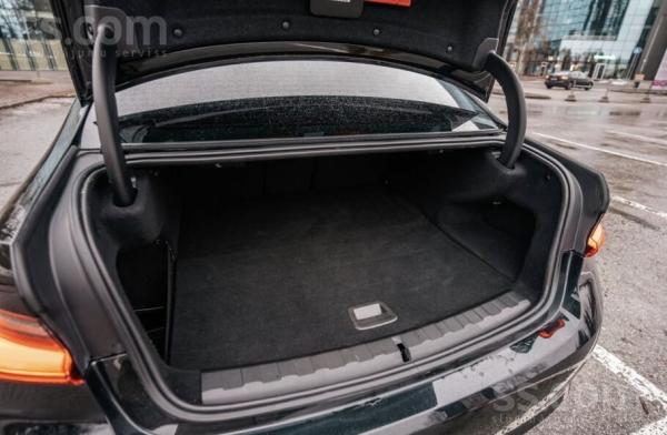 Melns BMW 330 2020 Tallina, ar dzinēja tilpumu 2.00 L un nobraukumu 80 tūkst. km par 25000 €, foto 7 vietnē AUTOMOTO.COM.LV