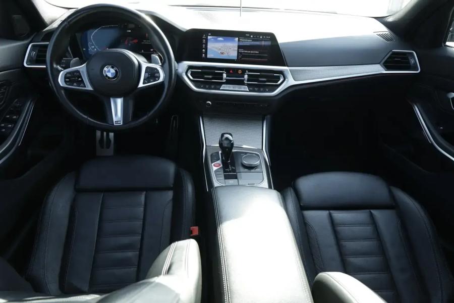 Black BMW 330 2020 in Riga, with an engine capacity of 2.00 L and mileage of 98 thousand km for 31000 €, photo 6 on AUTOMOTO.COM.LV