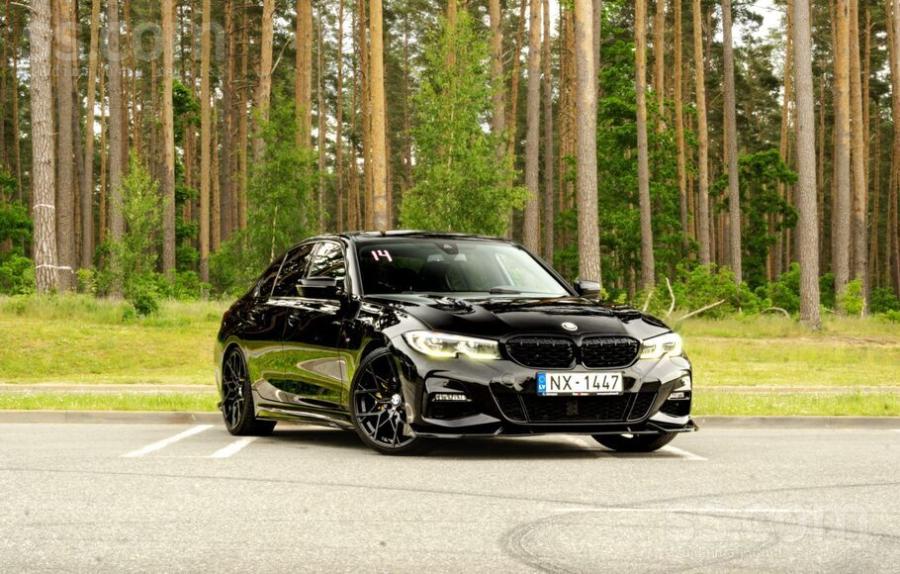 Black BMW 330 2020 in Riga, with an engine capacity of 2.00 L and mileage of 88 thousand km for 28590 €, photo 3 on AUTOMOTO.COM.LV