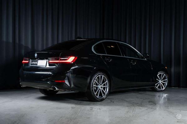 Melns BMW 330 2020 Viļņa, ar dzinēja tilpumu 2.00 L un nobraukumu 113 tūkst. km par 21999 €, foto 5 vietnē AUTOMOTO.COM.LV