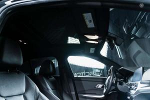 Black BMW 330 2020 in Vilnius, with an engine capacity of 2.00 L and mileage of 113 thousand km for 21999 €, photo 27 on AUTOMOTO.COM.LV